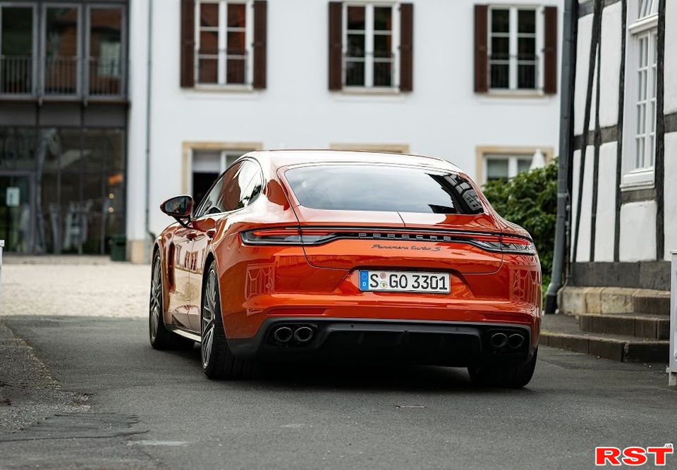 Читати на RST - Porsche працює над електричною Panamera