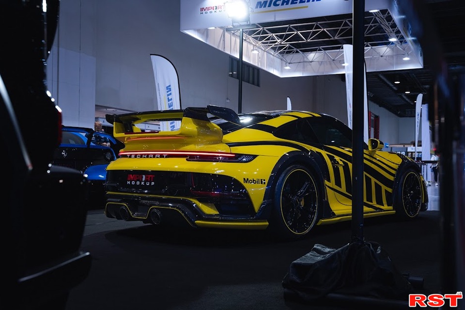 Читать на RST - Porsche 911 Turbo превратили в арт-кар